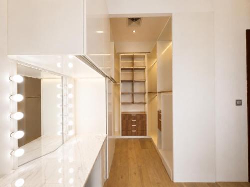 Phnom Penh - 4 Bedroom Luxury Town House - Phnom Penh