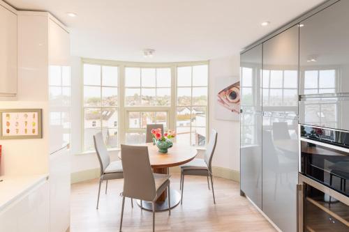 Luxury Coastal Penthouse Sleeps 8 Best Views Exmouth - Exmouth