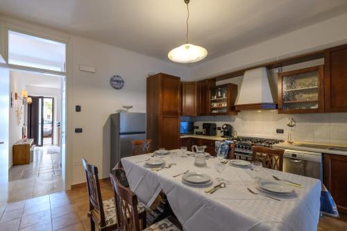 Guesthost - Al Lido Di Fano Apartment With Veranda - Fano