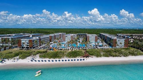 Resort Pe Na Areia • Muro Alto - Pernambuco