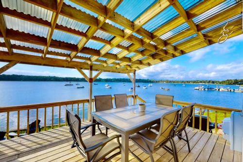 Town Cove Oyster House - Eastham, MA