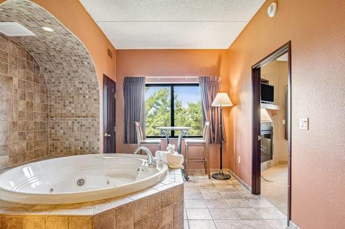 Chula Vista Condo Unit 2645 And 2647 Full Property - Wisconsin Dells, WI