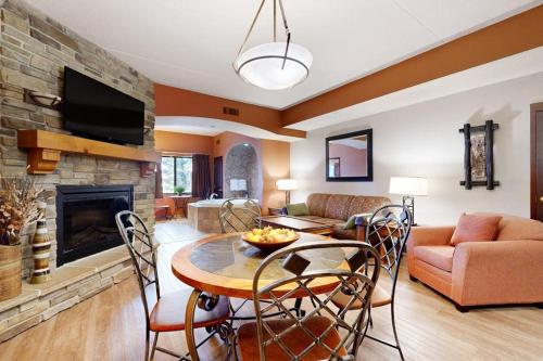 Chula Vista Condos, 2341 And 2343 - Wisconsin Dells, WI