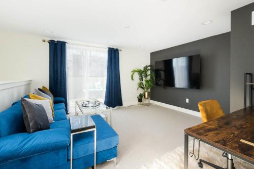 Stunning 3bd 3.5 Ba - 10 Min To Downtown! Garage! - Spider, Denver