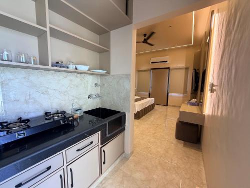The Palm House - Studio Rooms, Pool, Garden And Parking - Amritsar