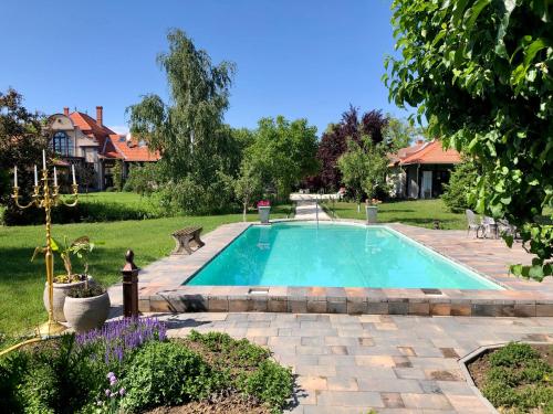 Patrimonium Wellness Apartments - Abádszalók
