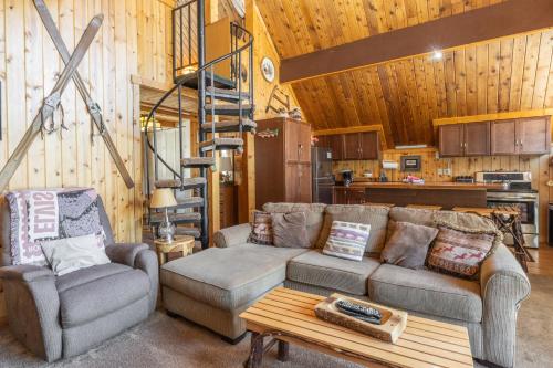 Chalet 02 By Mammoth Mountain Chalets - June Lake, CA