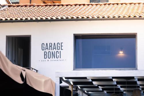 Le Camere Pietrasantine - Garage Bonci - Marina di Pietrasanta