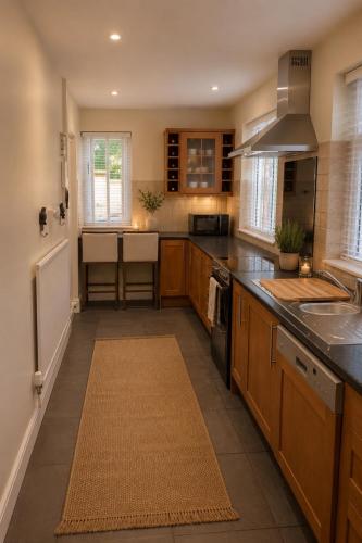 3-bed Victorian Townhouse, Lake District Base, Kendal Town Centre, Parking - Kendal