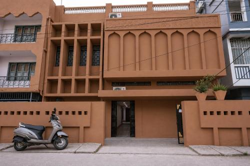 Hotel Subarnrekha Heritage- Lalpur, Kanke Road - Ranchi