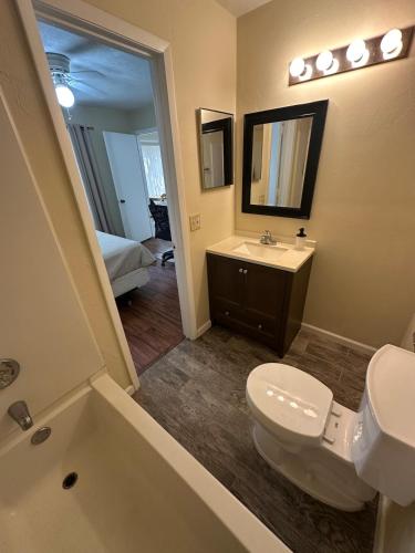 Private Bedroom And Bathroom At University Of Florida, Apt 308 - Room #3 - Gainesville, FL