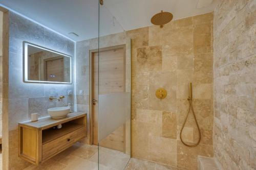 Suite Romantique Luxueuse Avec Spa - Grenoble