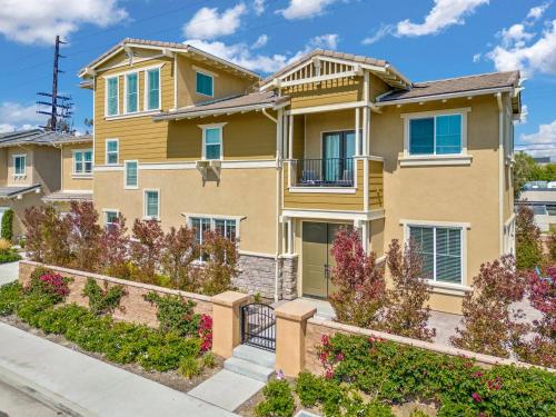 Torrance Downtown Spacious 5bedroom 4bathroom House Free Parking Wifi Near Harbor Ucla Spacex - Torrance, CA