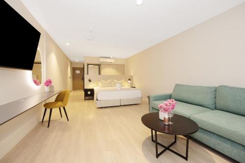 Picnic Bay Hotel - Magnetic Island