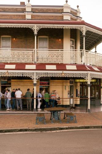 The Bolt Inn - Uralla