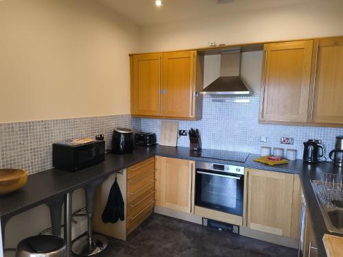 Cardiff Apt - Sleeps 6 - Castle & Stadium Nearby - Cardiff