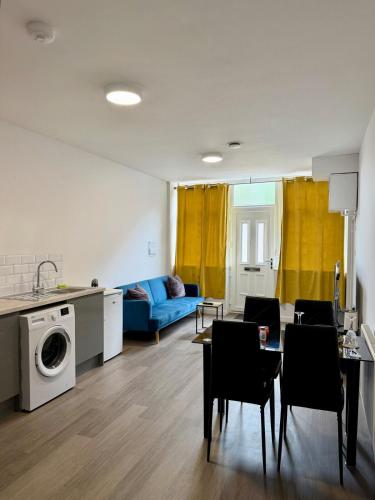 Accessible Town Centre 1 Bed Flat Kettering Wi-fi - Kettering