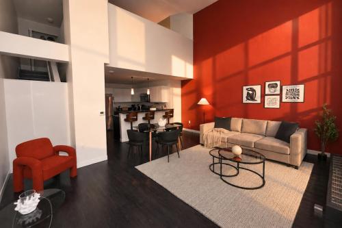 Chic Westown 1br Duplex With Patio Near Riverwalk - Milwaukee
