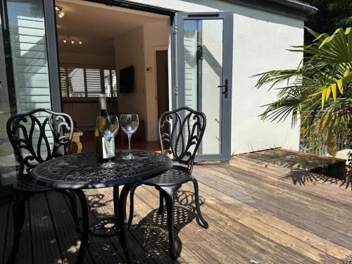 The Annexe - Central Location With Parking & Terrace - Bournemouth