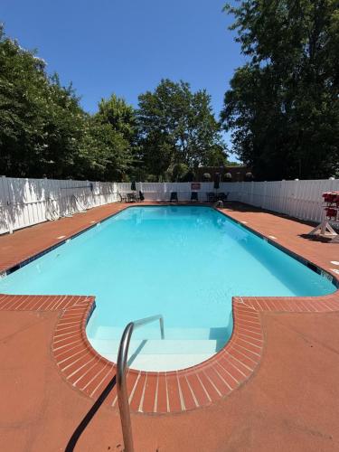 Princess Anne Hotel, Surestay Collection By Best Western - Williamsburg, VA