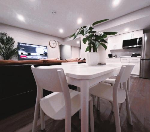Prairie Luxury 2 Bedrooms Home - Winnipeg