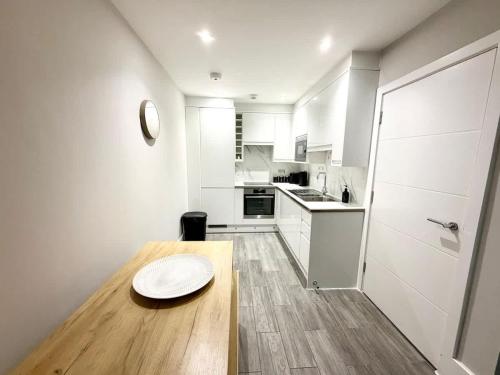 Stylish Hove Apartment Prime Location - 호베