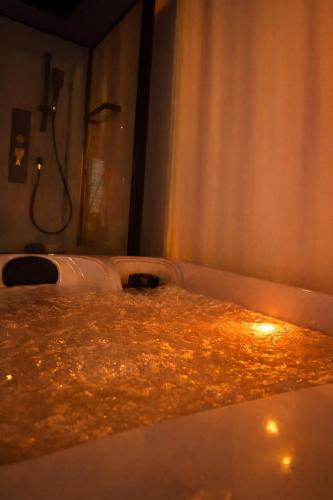 Jacuzzi Et Cinema, Merignac 1 - Mérignac