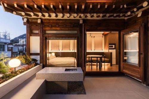 Luxury Hanok Stay In Breeze - Seul