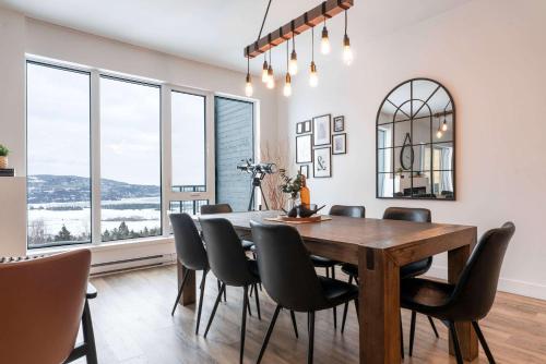 204 - Luxury Obsidian Condo - Elegance & Pool - Baie-Saint-Paul, QC