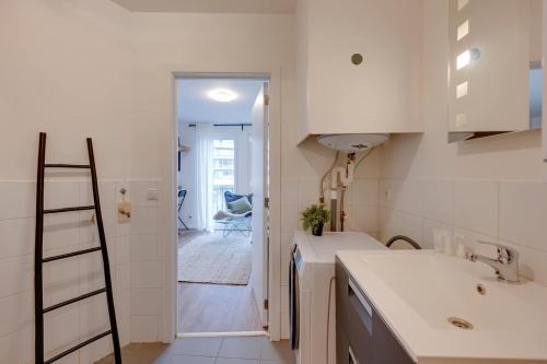 Modern City Apartment With Lift In Antwerp Zuid - Antwerp