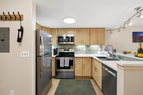 Vega Apartment Seattle - Olympic Hills - Seattle
