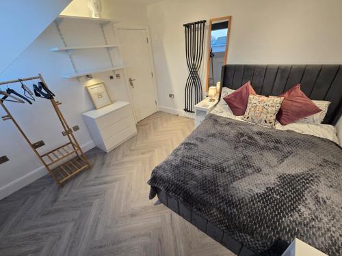 Luxurious House With Rooms Available To Stay In London - Fulham