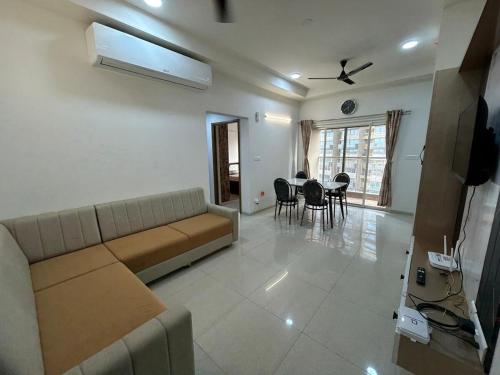 Gift City Executive 2bhk Apartment With Pool, Gym And Free Parking - Ahmedabad