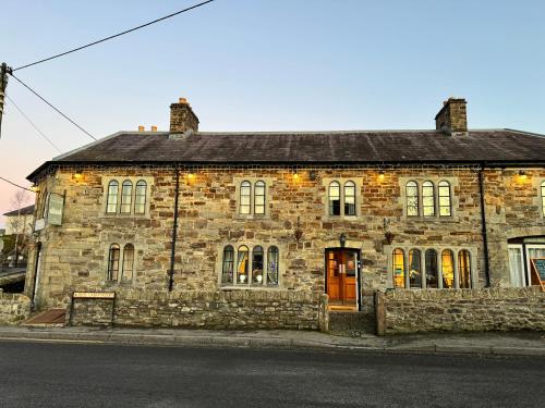 Cross Hands Hotel - Ceredigion