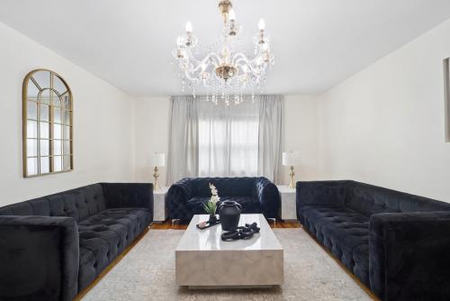 Elegant 2 Bedroom Apt With Free Parking On 2nd Floor - Nyack, NY