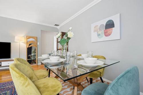 Retro 3br Walkup Apt And Shared Yard And Parking - Nyack, NY