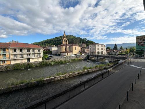 Entre Riviere Et Sommets - Seix