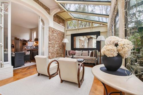 Beautiful House With A Garden In The Heart Of Neuilly - Courbevoie