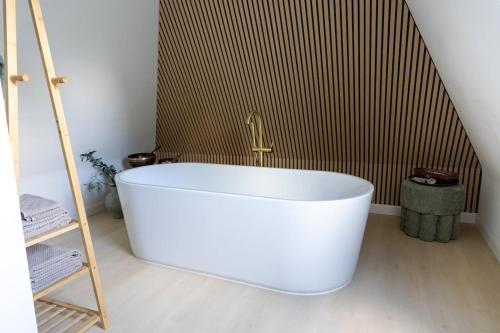 Luxury Bed & Wellness Lodge With Sauna And Jacuzzi - Alkmaar