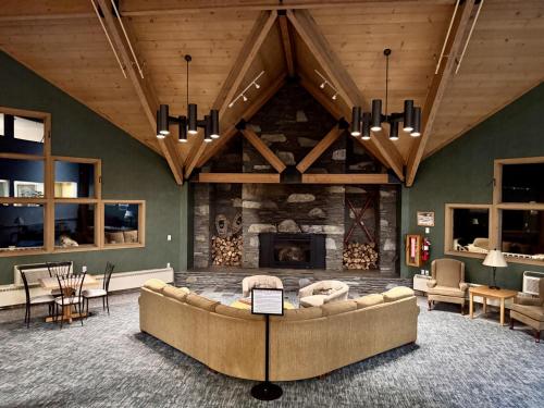 River View Studio With New Kitchen And Pool Near Loon Mountain - Franconia, NH