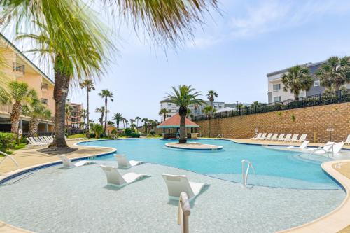 Beach Days, Family Fun! Resort-style Galveston Gem - Galveston Island, TX