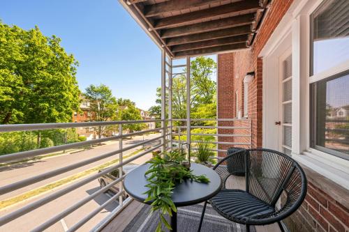 The George - 2br Rosslyn Apartment With 2 Free Parking Passes - Bethesda, MD
