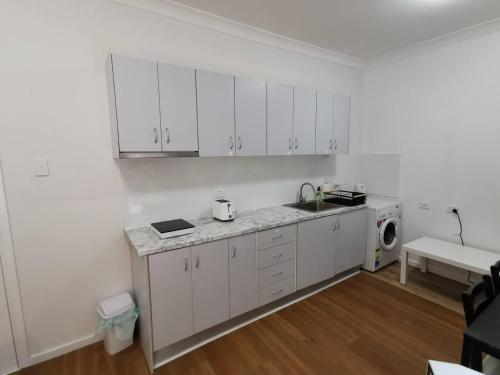1 Bedroom Guesthouse Close 2train&westfield - 혼즈비
