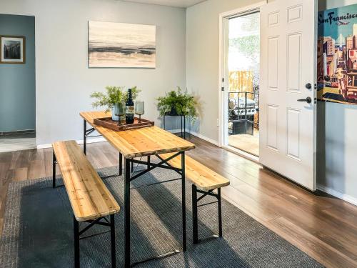 Stylish Getaway - Lake Isabella, CA