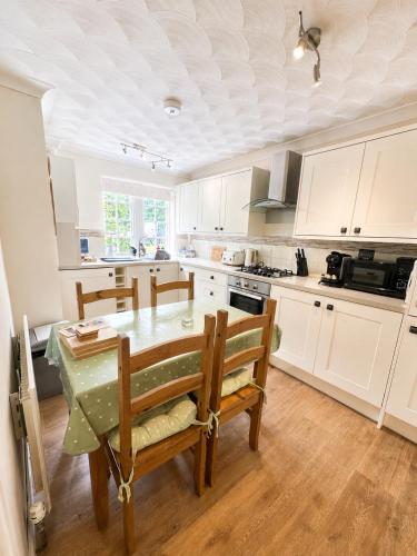 Acer Cottage, Tideswell - Tideswell