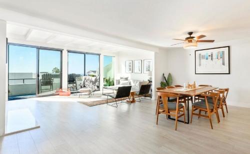 Three Bedroom Residence With Private Rooftop Deck - ハモサビーチ, CA