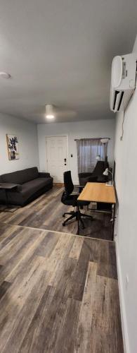 Hidden Gem Private Yard Free Parking No Animal Fee - Leander, TX