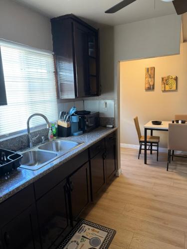 Newly Remodeled Charming Home - Los Angeles