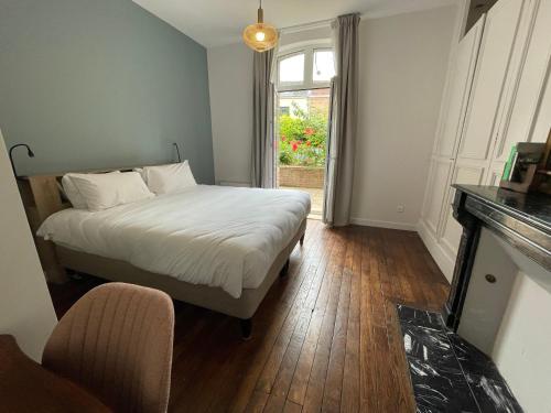 Villa Vermillon Boutique Apartments, Refined 1- & 2-bedroom Apartments & Studio, Newly Renovated, Fu - Amiens