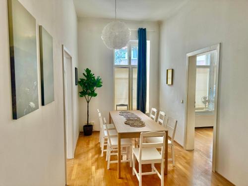 4 Bedroom Stylish Apartment With Shared Backyard - Vienna